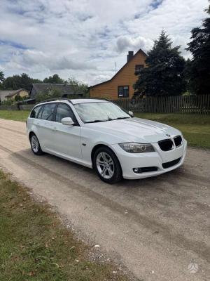 White BMW 320 2009 in Kazlu Ruda, with an engine capacity of 2.00 L and mileage of 296 thousand km for 3500 €, photo 5 on AUTOMOTO.COM.LV