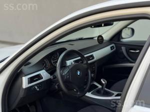 Balts BMW 320 2009 Rīga, ar dzinēja tilpumu 2.00 L un nobraukumu 289 tūkst. km par 3350 €, foto 16 vietnē AUTOMOTO.COM.LV