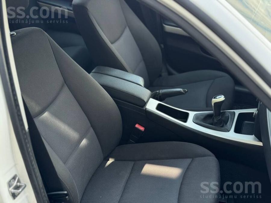 Balts BMW 320 2009 Rīga, ar dzinēja tilpumu 2.00 L un nobraukumu 289 tūkst. km par 3350 €, foto 23 vietnē AUTOMOTO.COM.LV