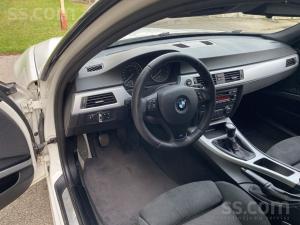 White BMW 320 2009 in Ludza, with an engine capacity of 2.00 L and mileage of 0 thousand km for 4900 €, photo 11 on AUTOMOTO.COM.LV
