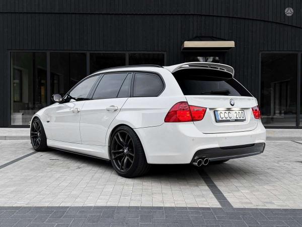 Balts BMW 320 2009 Šauļi, ar dzinēja tilpumu 2.00 L un nobraukumu 339 tūkst. km par 8400 €, foto 3 vietnē AUTOMOTO.COM.LV