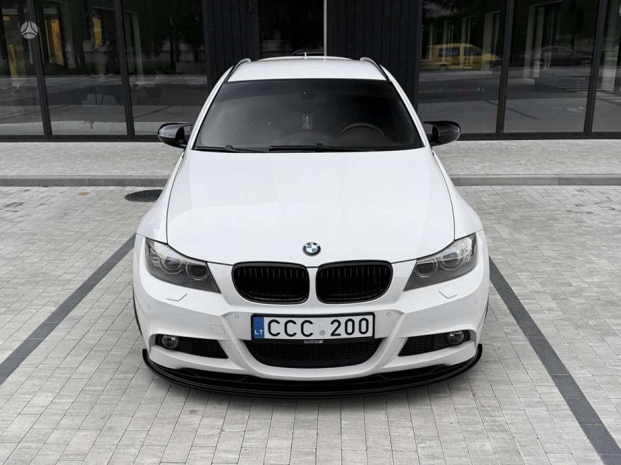 Balts BMW 320 2009 Šauļi, ar dzinēja tilpumu 2.00 L un nobraukumu 339 tūkst. km par 8400 €, foto 5 vietnē AUTOMOTO.COM.LV
