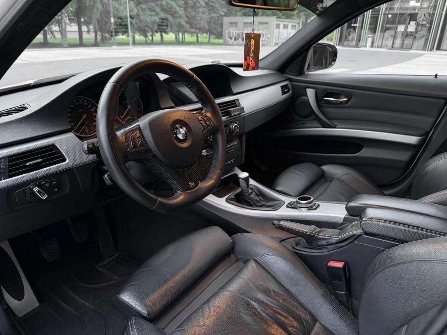 Balts BMW 320 2009 Šauļi, ar dzinēja tilpumu 2.00 L un nobraukumu 339 tūkst. km par 8400 €, foto 20 vietnē AUTOMOTO.COM.LV