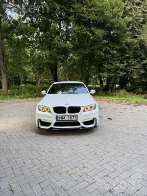 Balts BMW 320 2009 Rīga, ar dzinēja tilpumu 2.00 L un nobraukumu 327 tūkst. km par 6000 €, foto 3 vietnē AUTOMOTO.COM.LV