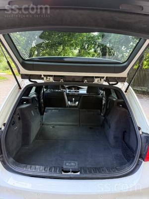 Balts BMW 320 2009 Rīga, ar dzinēja tilpumu 2.00 L un nobraukumu 327 tūkst. km par 6000 €, foto 8 vietnē AUTOMOTO.COM.LV