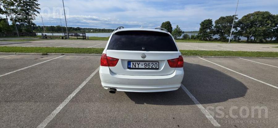 White BMW 320 2009 in Balvi, with an engine capacity of 2.00 L and mileage of 307 thousand km for 4300 €, photo 7 on AUTOMOTO.COM.LV
