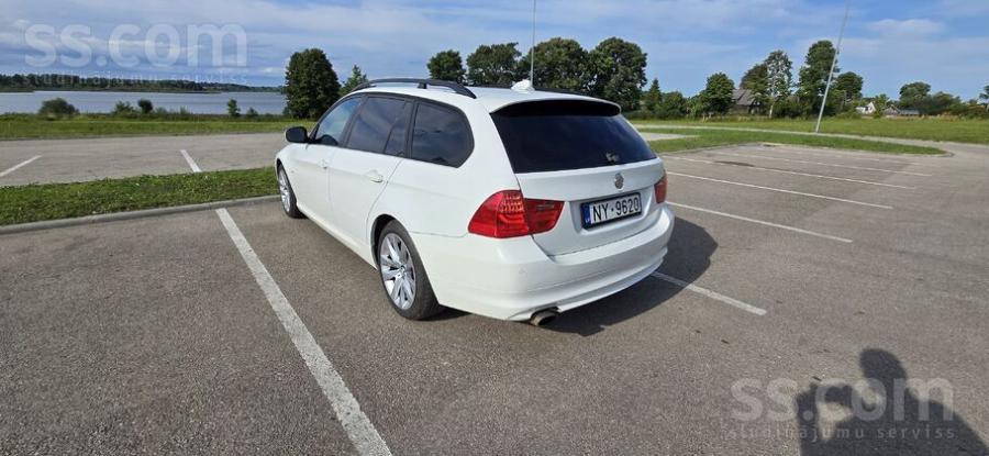 White BMW 320 2009 in Balvi, with an engine capacity of 2.00 L and mileage of 307 thousand km for 4300 €, photo 8 on AUTOMOTO.COM.LV