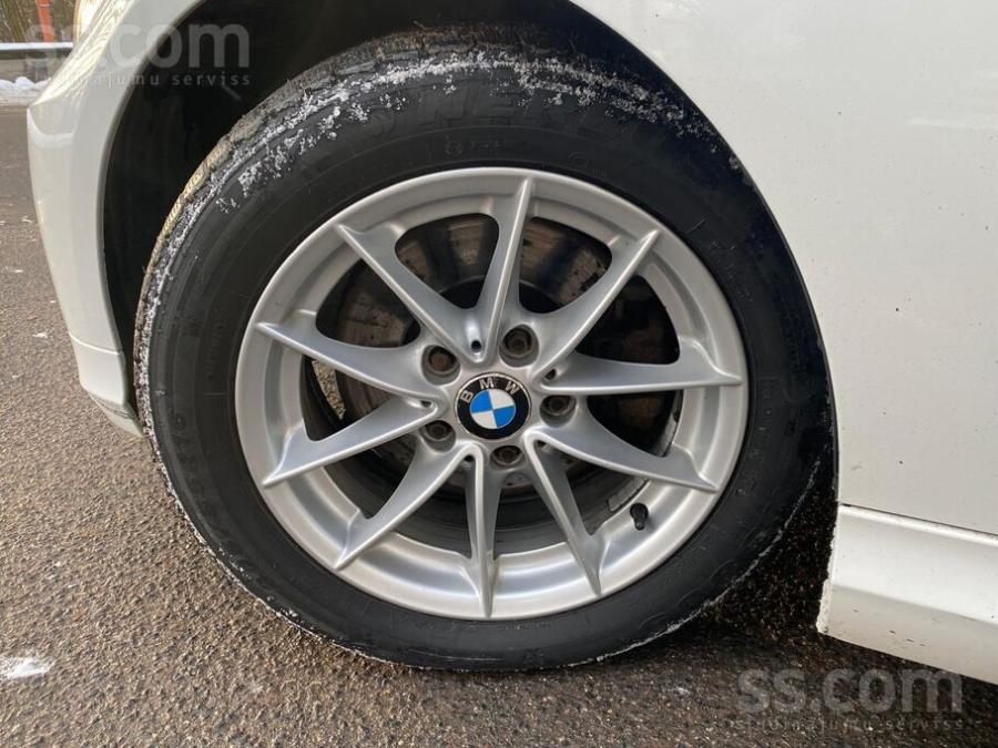 Balts BMW 320 2010 Rīga, ar dzinēja tilpumu 2.00 L un nobraukumu 0 tūkst. km par 6299 €, foto 32 vietnē AUTOMOTO.COM.LV