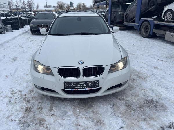 Balts BMW 320 2010 Marijampole, ar dzinēja tilpumu 2.00 L un nobraukumu 297 tūkst. km par 4999 €, foto 8 vietnē AUTOMOTO.COM.LV