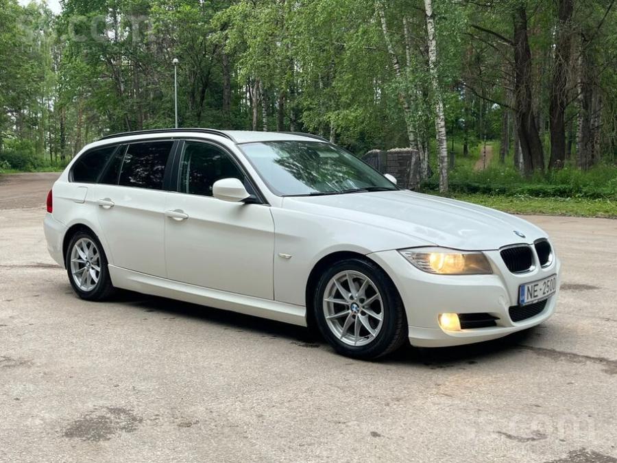 White BMW 320 2010 in Riga, with an engine capacity of 2.00 L and mileage of 0 thousand km for 5499 €, photo 8 on AUTOMOTO.COM.LV
