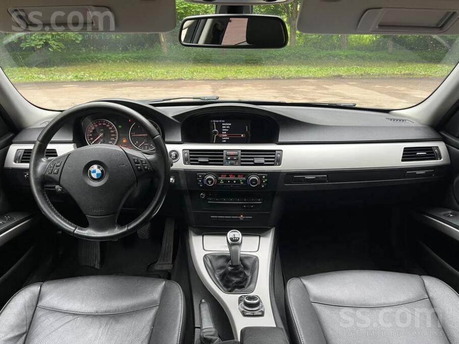 White BMW 320 2010 in Riga, with an engine capacity of 2.00 L and mileage of 0 thousand km for 5499 €, photo 11 on AUTOMOTO.COM.LV
