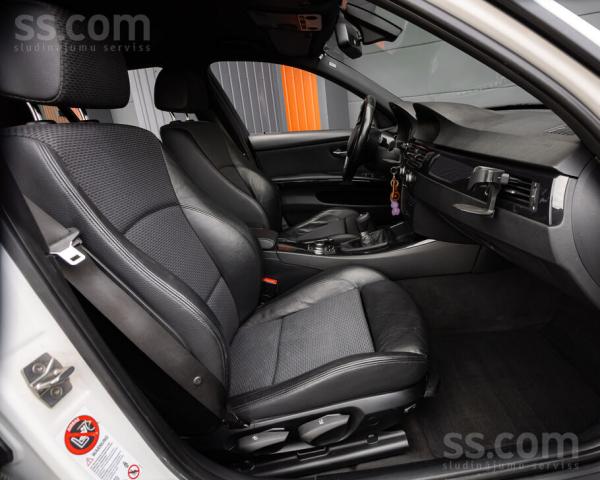 Balts BMW 320 2010 Jelgava, ar dzinēja tilpumu 2.00 L un nobraukumu 0 tūkst. km par 3990 €, foto 10 vietnē AUTOMOTO.COM.LV