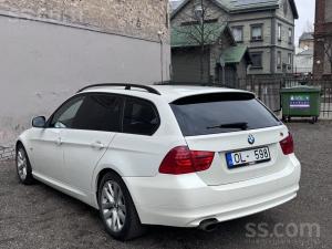 White BMW 320 2010 in Riga, with an engine capacity of 2.00 L and mileage of 364 thousand km for 3690 €, photo 6 on AUTOMOTO.COM.LV
