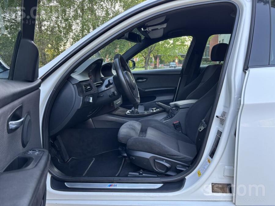 Balts BMW 320 2010 Rīga, ar dzinēja tilpumu 2.00 L un nobraukumu 314 tūkst. km par 6550 €, foto 14 vietnē AUTOMOTO.COM.LV