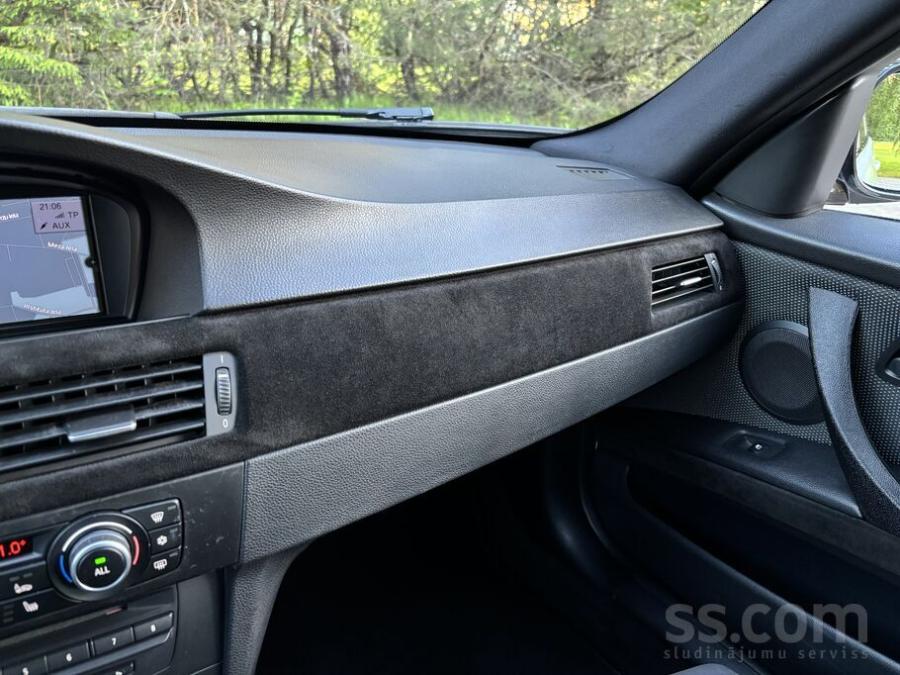 Balts BMW 320 2010 Rīga, ar dzinēja tilpumu 2.00 L un nobraukumu 314 tūkst. km par 6550 €, foto 24 vietnē AUTOMOTO.COM.LV