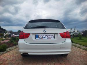 White BMW 320 2010 in Vilnius, with an engine capacity of 2.00 L and mileage of 265 thousand km for 4199 €, photo 8 on AUTOMOTO.COM.LV