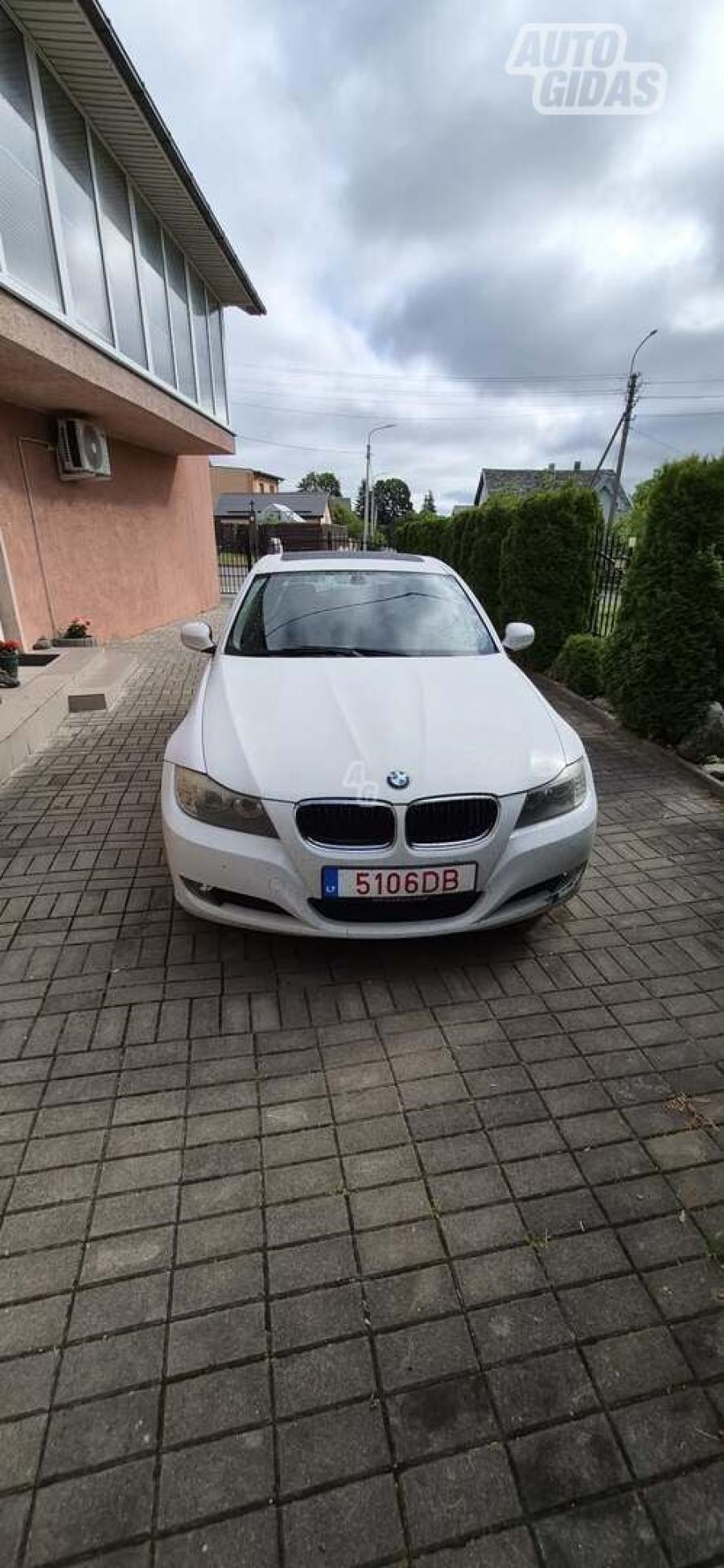White BMW 320 2010 in Siauliai, with an engine capacity of 2.00 L and mileage of 330 thousand km for 4600 €, photo 1 on AUTOMOTO.COM.LV
