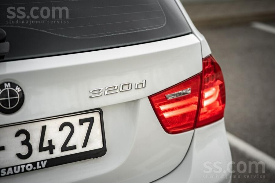 White BMW 320 2010 in Riga, with an engine capacity of 2.00 L and mileage of 270 thousand km for 4495 €, photo 8 on AUTOMOTO.COM.LV
