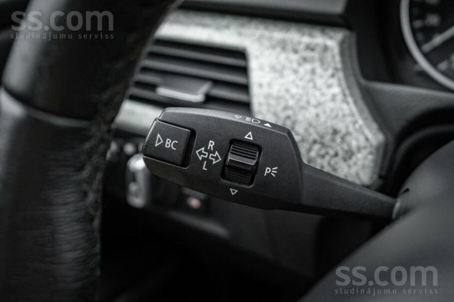 White BMW 320 2010 in Riga, with an engine capacity of 2.00 L and mileage of 270 thousand km for 4495 €, photo 14 on AUTOMOTO.COM.LV