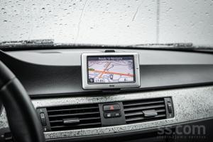 White BMW 320 2010 in Riga, with an engine capacity of 2.00 L and mileage of 270 thousand km for 4495 €, photo 22 on AUTOMOTO.COM.LV