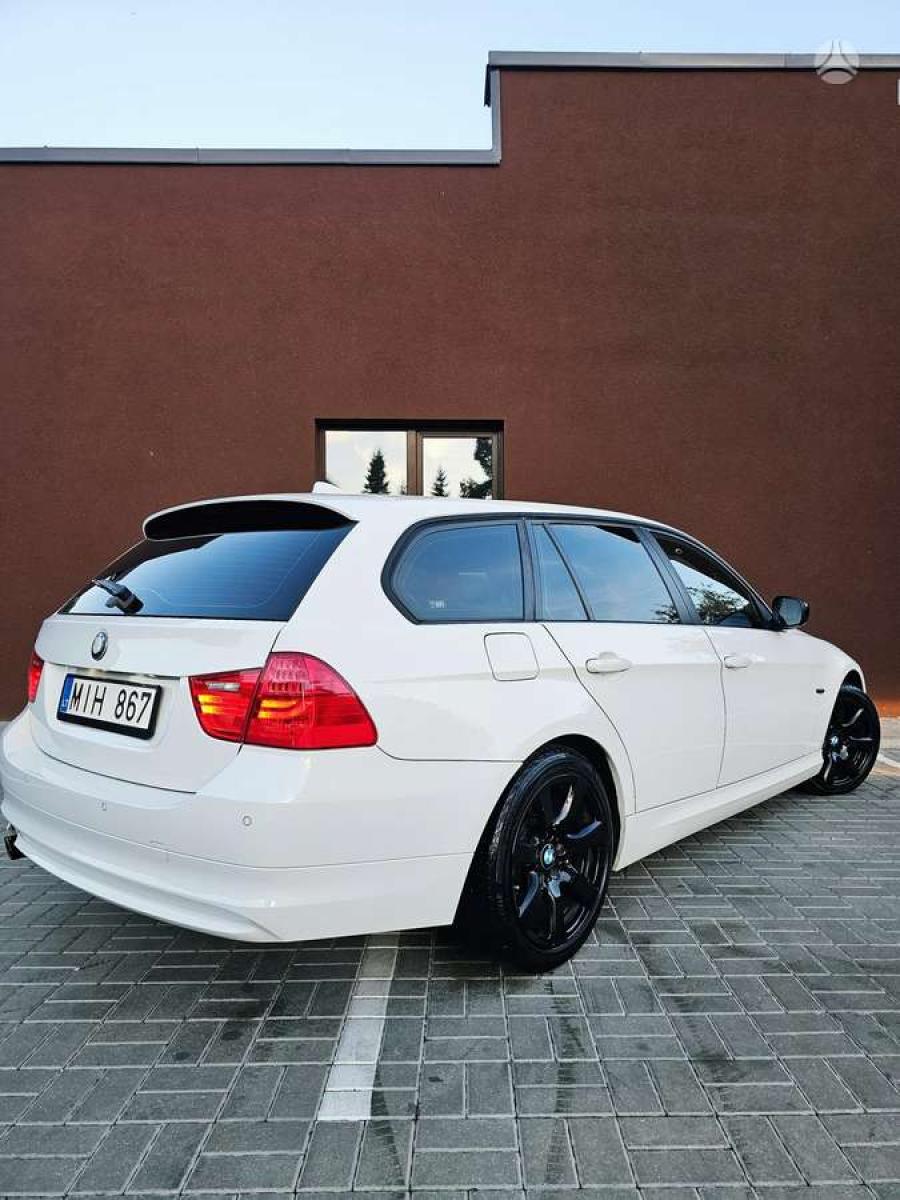 Balts BMW 320 2010 Kaišiadorys, ar dzinēja tilpumu 2.00 L un nobraukumu 376 tūkst. km par 4650 €, foto 4 vietnē AUTOMOTO.COM.LV