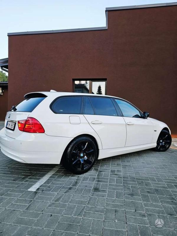 Balts BMW 320 2010 Kaišiadorys, ar dzinēja tilpumu 2.00 L un nobraukumu 376 tūkst. km par 4650 €, foto 9 vietnē AUTOMOTO.COM.LV