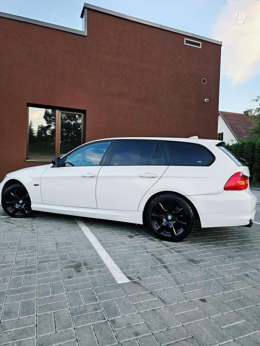 Balts BMW 320 2010 Kaišiadorys, ar dzinēja tilpumu 2.00 L un nobraukumu 376 tūkst. km par 4650 €, foto 14 vietnē AUTOMOTO.COM.LV