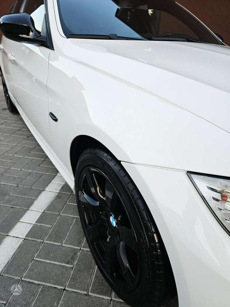 Balts BMW 320 2010 Kaišiadorys, ar dzinēja tilpumu 2.00 L un nobraukumu 376 tūkst. km par 4650 €, foto 25 vietnē AUTOMOTO.COM.LV