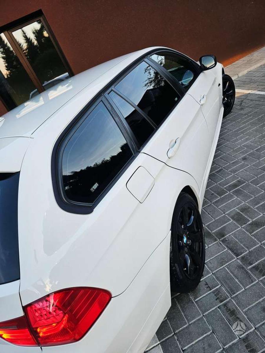 Balts BMW 320 2010 Kaišiadorys, ar dzinēja tilpumu 2.00 L un nobraukumu 376 tūkst. km par 4650 €, foto 27 vietnē AUTOMOTO.COM.LV