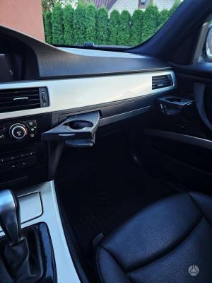 Balts BMW 320 2010 Kaišiadorys, ar dzinēja tilpumu 2.00 L un nobraukumu 376 tūkst. km par 4650 €, foto 36 vietnē AUTOMOTO.COM.LV