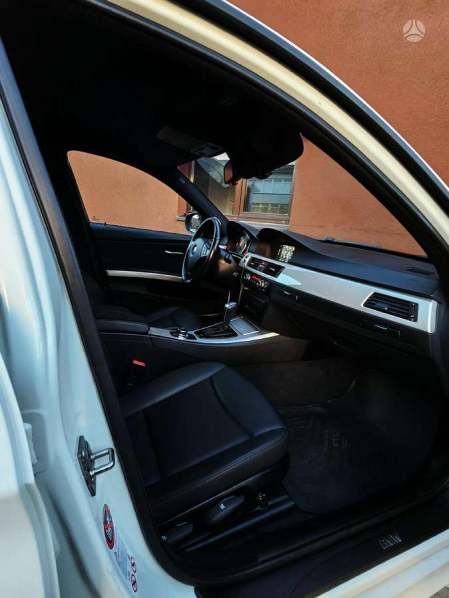 Balts BMW 320 2010 Kaišiadorys, ar dzinēja tilpumu 2.00 L un nobraukumu 376 tūkst. km par 4650 €, foto 37 vietnē AUTOMOTO.COM.LV