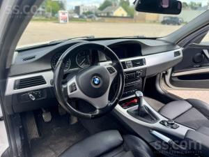 White BMW 320 2010 in Riga, with an engine capacity of 2.00 L and mileage of 320 thousand km for 4500 €, photo 5 on AUTOMOTO.COM.LV