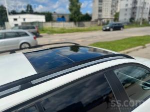 White BMW 320 2010 in Riga, with an engine capacity of 2.00 L and mileage of 320 thousand km for 4500 €, photo 9 on AUTOMOTO.COM.LV