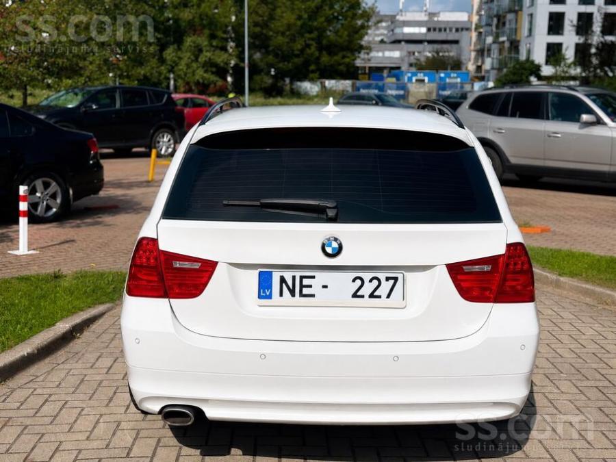 White BMW 320 2010 in Riga, with an engine capacity of 2.00 L and mileage of 311 thousand km for 4690 €, photo 5 on AUTOMOTO.COM.LV