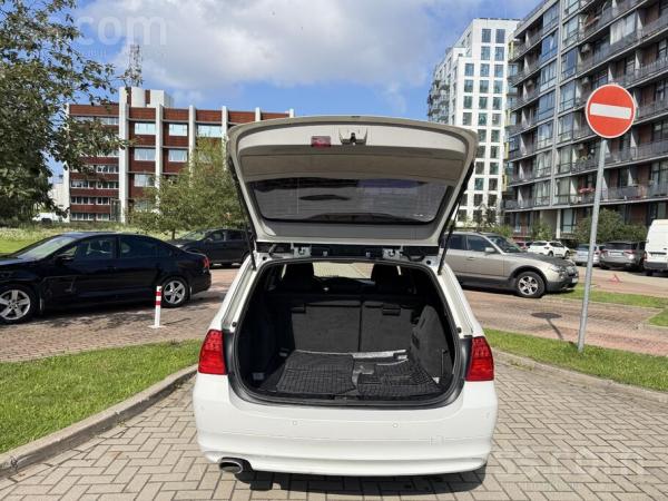 Balts BMW 320 2010 Rīga, ar dzinēja tilpumu 2.00 L un nobraukumu 311 tūkst. km par 4690 €, foto 6 vietnē AUTOMOTO.COM.LV