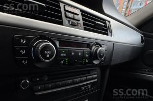 White BMW 320 2010 in Riga, with an engine capacity of 2.00 L and mileage of 311 thousand km for 4690 €, photo 17 on AUTOMOTO.COM.LV