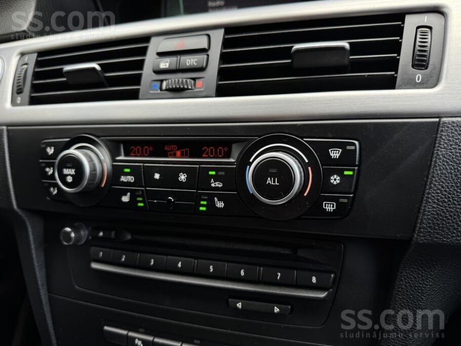 White BMW 320 2010 in Riga, with an engine capacity of 2.00 L and mileage of 311 thousand km for 4690 €, photo 18 on AUTOMOTO.COM.LV