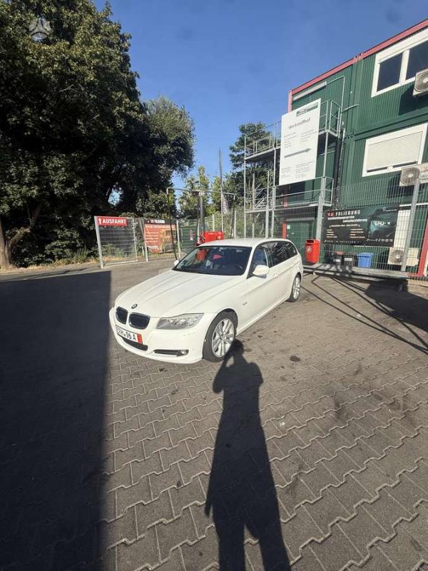Balts BMW 320 2010 Panevēža, ar dzinēja tilpumu 2.00 L un nobraukumu 300 tūkst. km par 4250 €, foto 4 vietnē AUTOMOTO.COM.LV