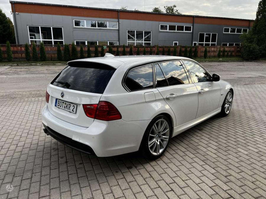 Balts BMW 320 2010 Marijampole, ar dzinēja tilpumu 2.00 L un nobraukumu 325 tūkst. km par 5850 €, foto 7 vietnē AUTOMOTO.COM.LV