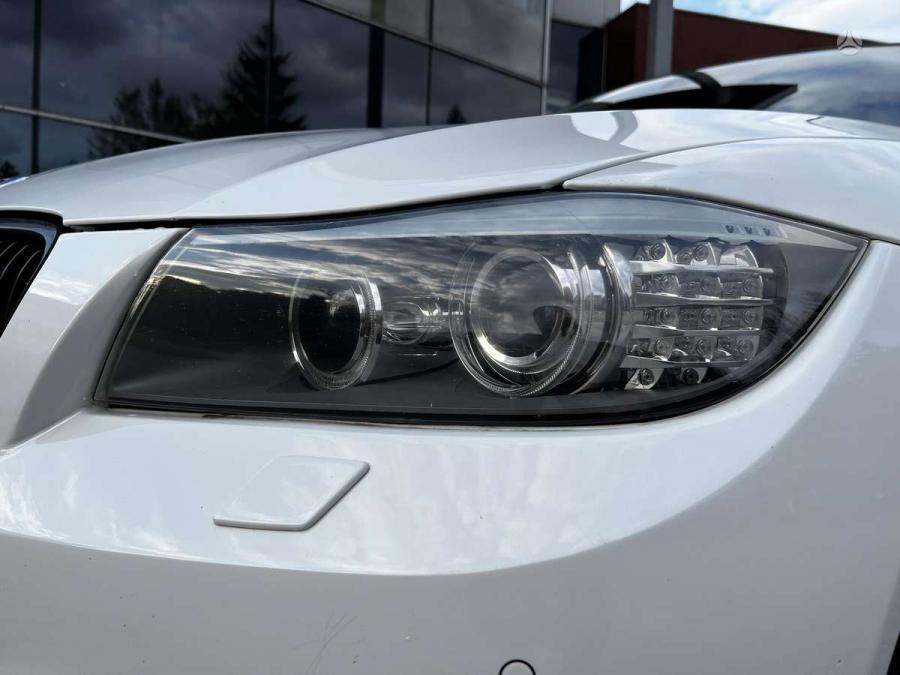 Balts BMW 320 2010 Marijampole, ar dzinēja tilpumu 2.00 L un nobraukumu 325 tūkst. km par 5850 €, foto 8 vietnē AUTOMOTO.COM.LV