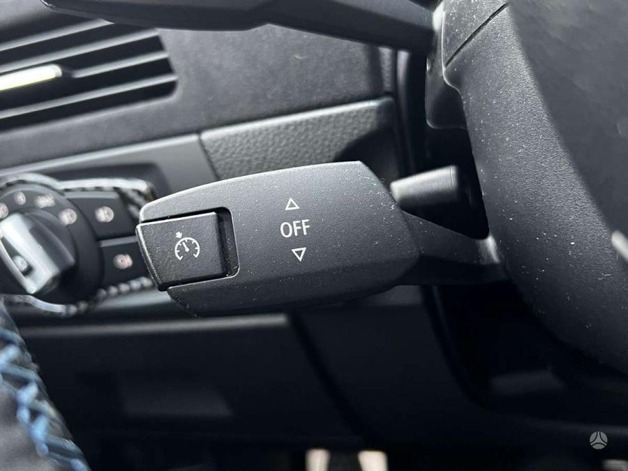 Balts BMW 320 2010 Marijampole, ar dzinēja tilpumu 2.00 L un nobraukumu 325 tūkst. km par 5850 €, foto 17 vietnē AUTOMOTO.COM.LV