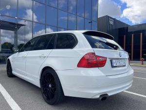 White BMW 320 2010 in Kaunas, with an engine capacity of 2.00 L and mileage of 260 thousand km for 3650 €, photo 8 on AUTOMOTO.COM.LV