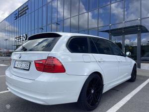 White BMW 320 2010 in Kaunas, with an engine capacity of 2.00 L and mileage of 260 thousand km for 3650 €, photo 9 on AUTOMOTO.COM.LV