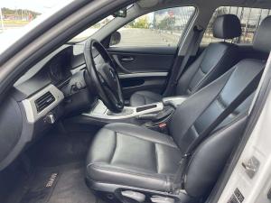 White BMW 320 2010 in Kaunas, with an engine capacity of 2.00 L and mileage of 260 thousand km for 3650 €, photo 14 on AUTOMOTO.COM.LV
