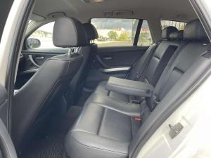 White BMW 320 2010 in Kaunas, with an engine capacity of 2.00 L and mileage of 260 thousand km for 3650 €, photo 18 on AUTOMOTO.COM.LV