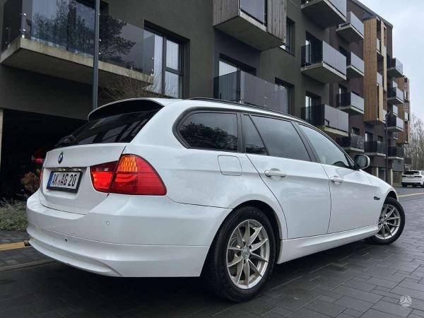 Balts BMW 320 2011 Kauņa, ar dzinēja tilpumu 2.00 L un nobraukumu 264 tūkst. km par 4200 €, foto 4 vietnē AUTOMOTO.COM.LV
