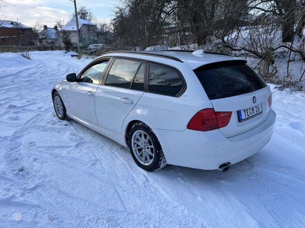 White BMW 320 2011 in Kaunas, with an engine capacity of 2.00 L and mileage of 290 thousand km for 3950 €, photo 4 on AUTOMOTO.COM.LV