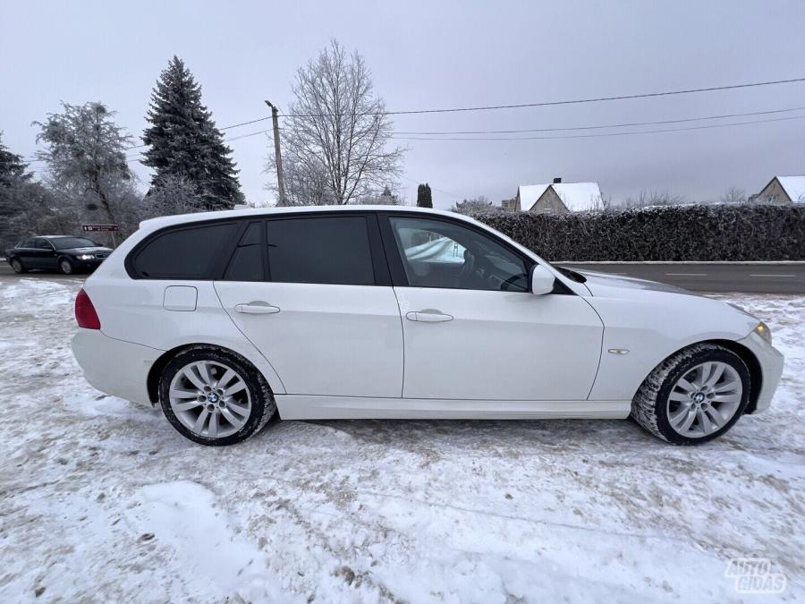 Balts BMW 320 2011 Kauņa, ar dzinēja tilpumu 2.00 L un nobraukumu 356 tūkst. km par 4800 €, foto 12 vietnē AUTOMOTO.COM.LV