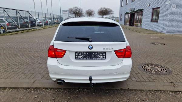Balts BMW 320 2011 Marijampole, ar dzinēja tilpumu 2.00 L un nobraukumu 296 tūkst. km par 5550 €, foto 9 vietnē AUTOMOTO.COM.LV