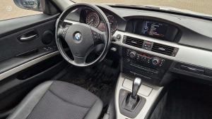 White BMW 320 2011 in Marijampole, with an engine capacity of 2.00 L and mileage of 296 thousand km for 5550 €, photo 22 on AUTOMOTO.COM.LV